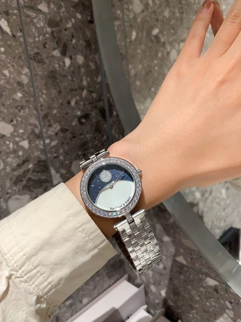 Genuine VAN CLEEF ARPELS Watches