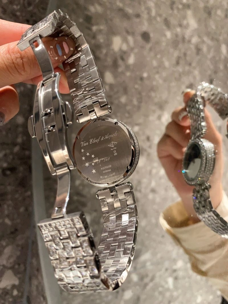 Real VAN CLEEF ARPELS Watches