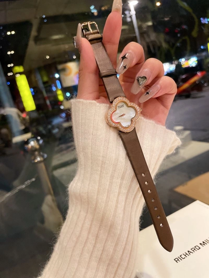 Bargain VAN CLEEF ARPELS Watches