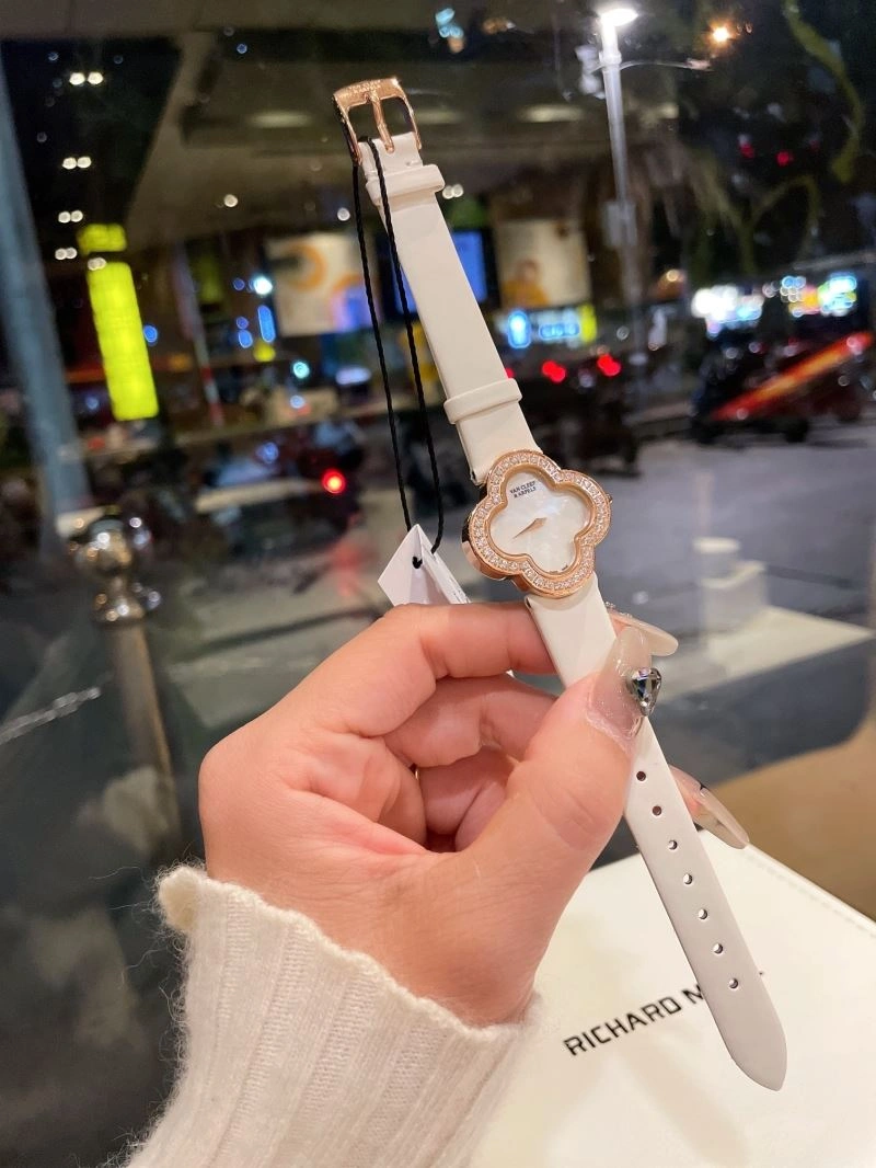 Bargain VAN CLEEF ARPELS Watches