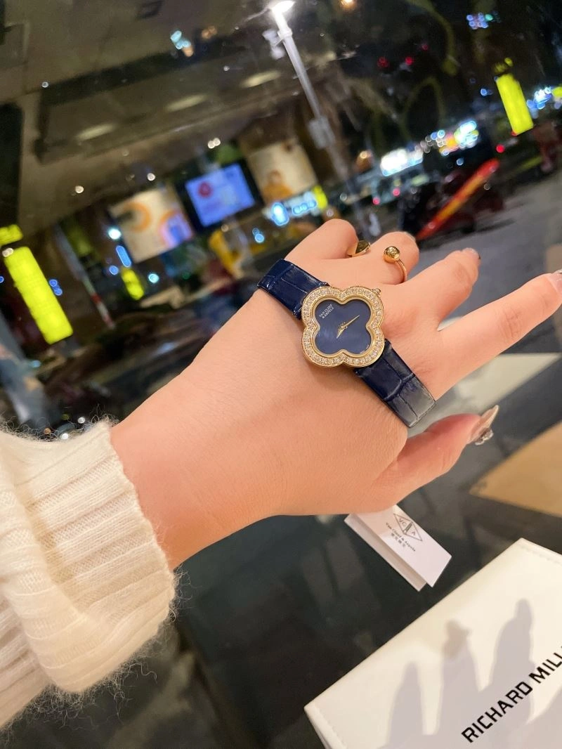 Real VAN CLEEF ARPELS Watches