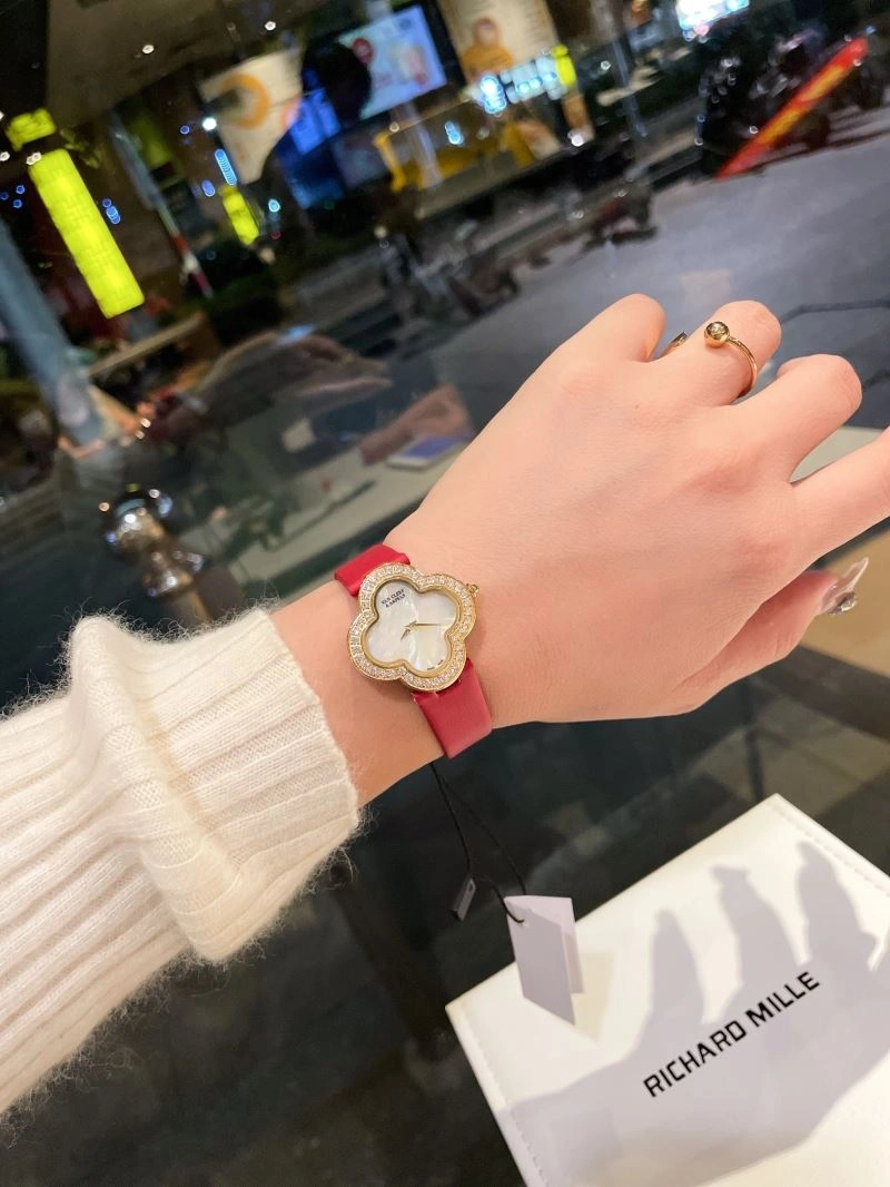Real VAN CLEEF ARPELS Watches