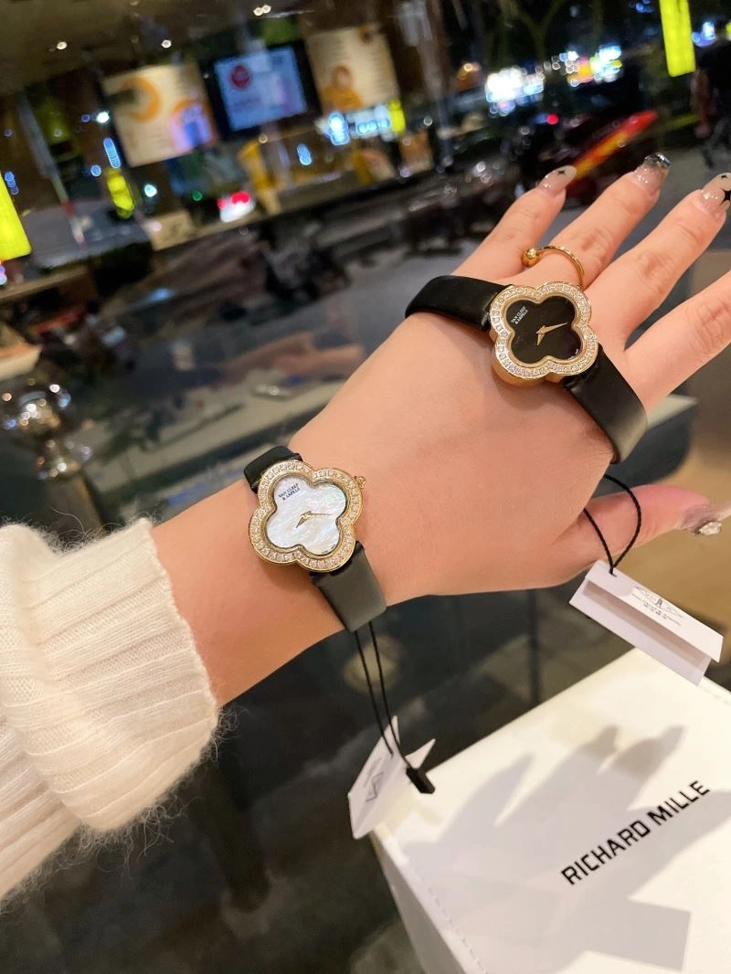 Real VAN CLEEF ARPELS Watches