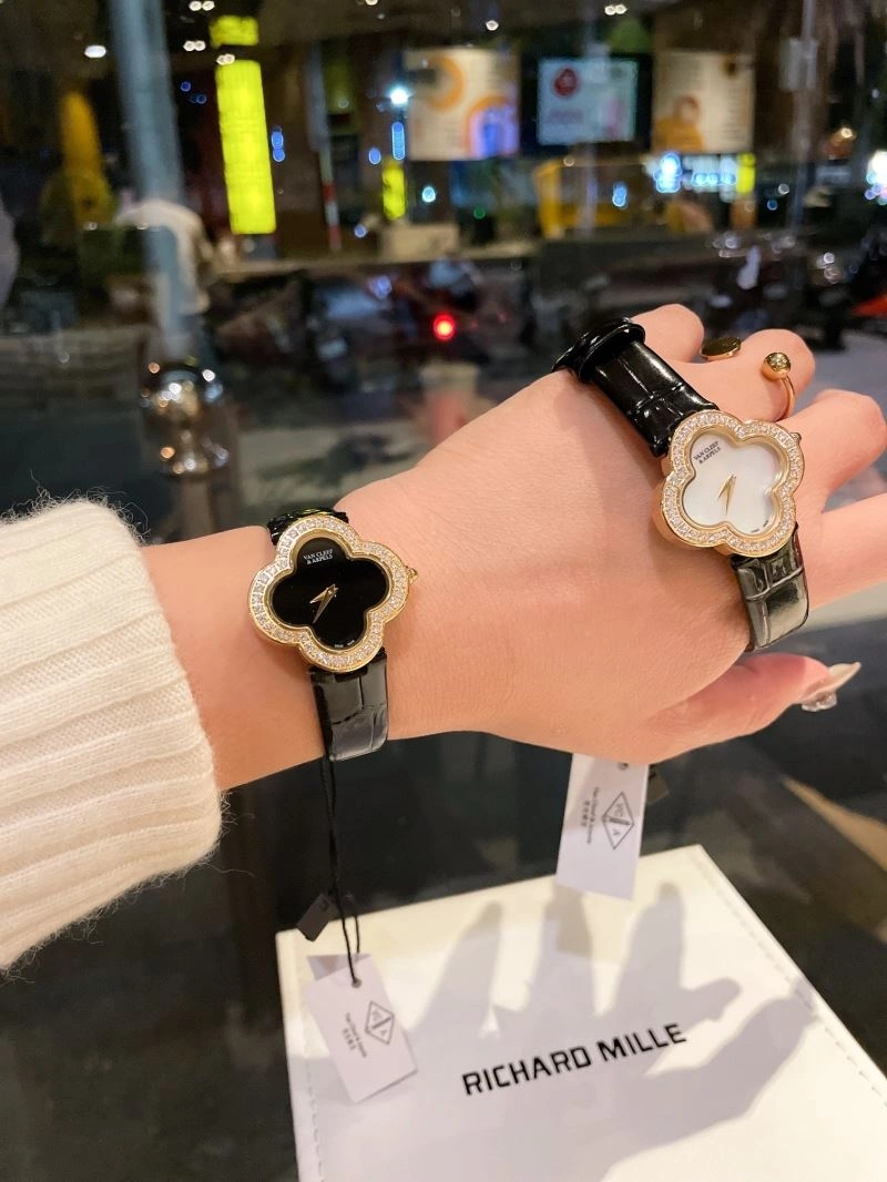 Real VAN CLEEF ARPELS Watches