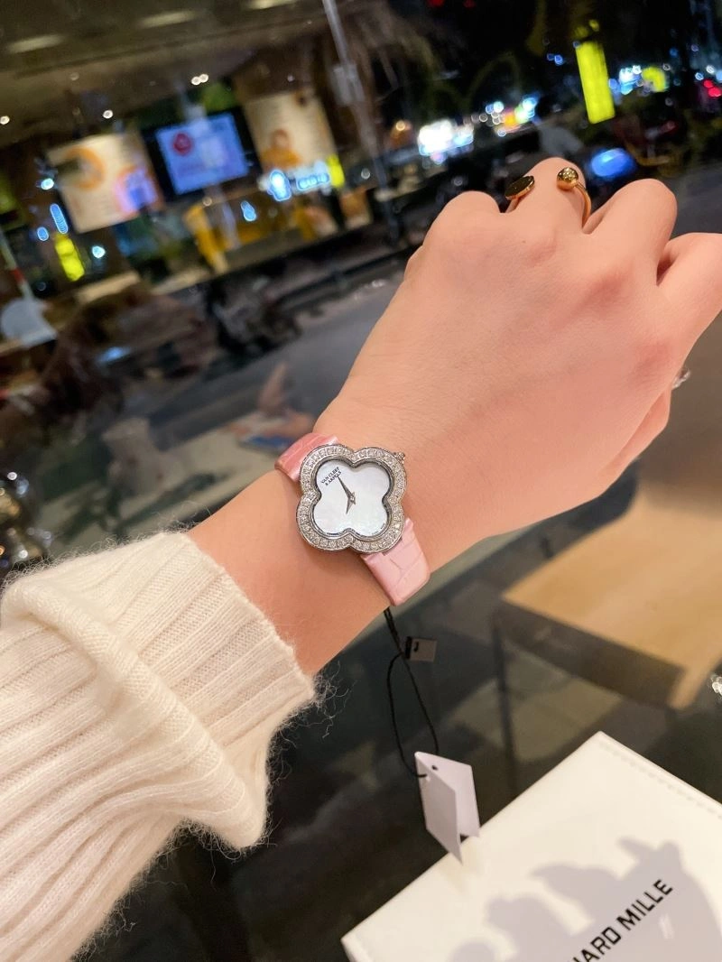 Legit VAN CLEEF ARPELS Watches