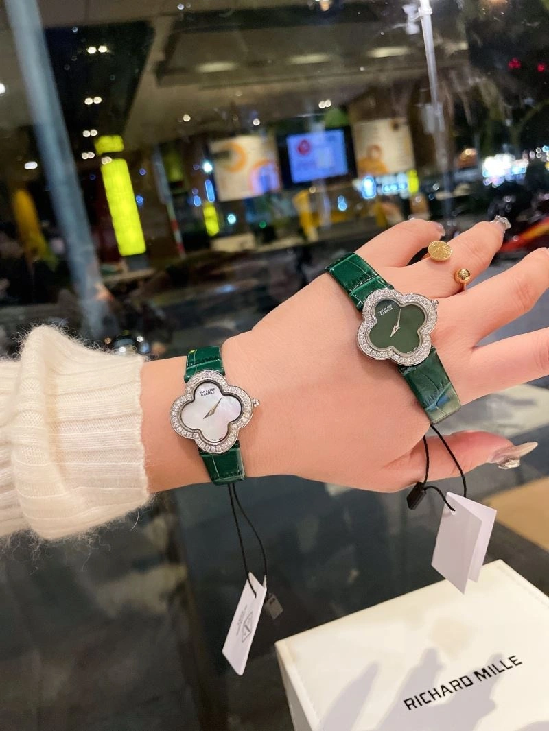 Legit VAN CLEEF ARPELS Watches