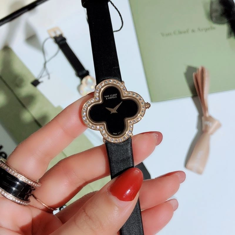 Accurate model VAN CLEEF ARPELS Watches