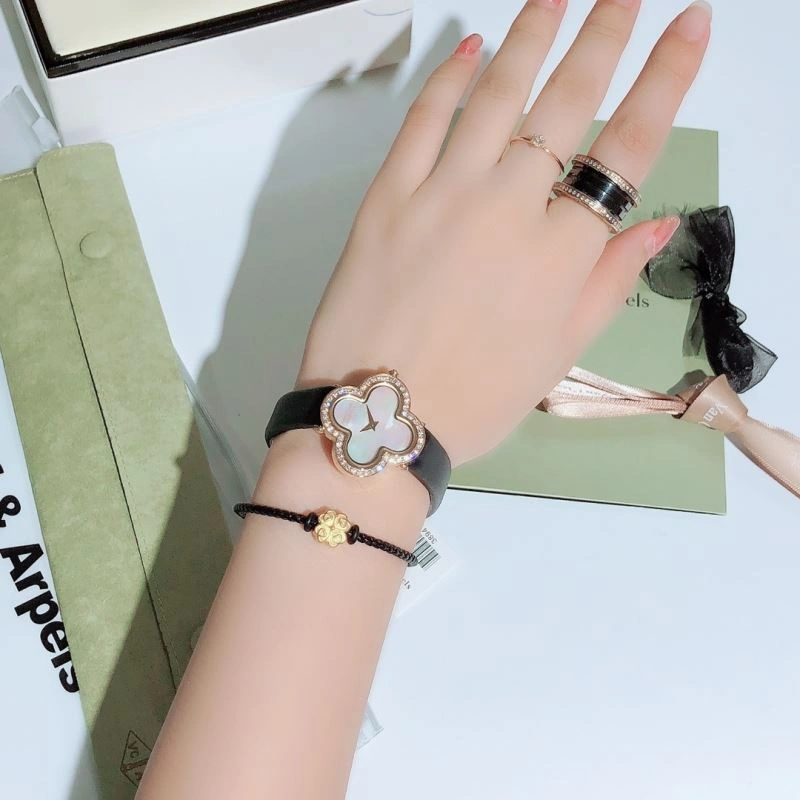 Accurate model VAN CLEEF ARPELS Watches