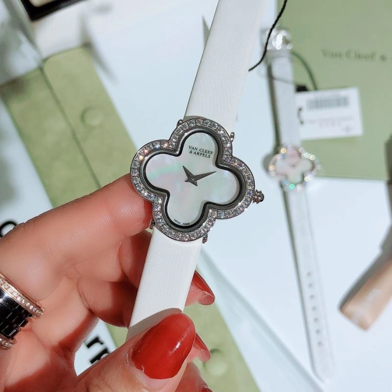 Economical VAN CLEEF ARPELS Watches