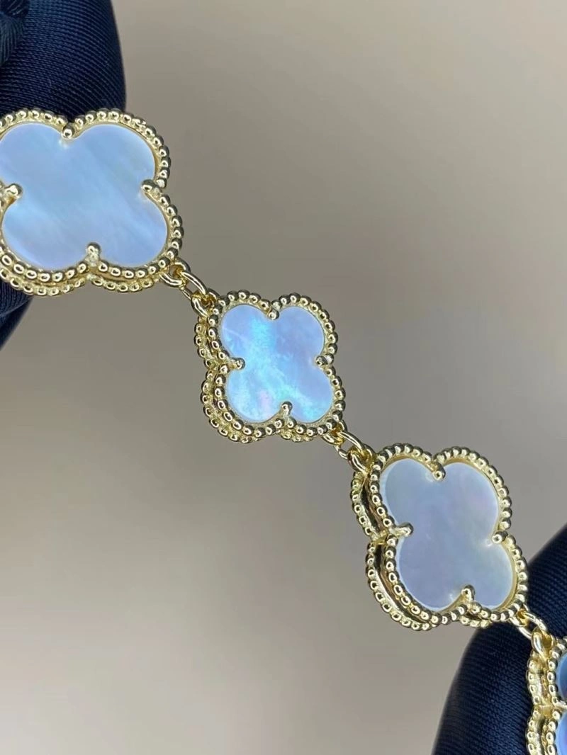 Mirror quality VAN CLEEF ARPELS Watches