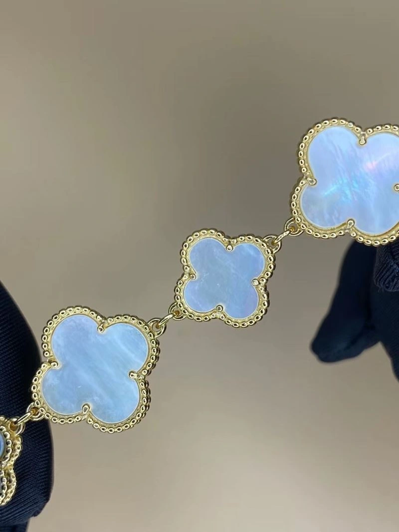 1:1 copy VAN CLEEF ARPELS Watches