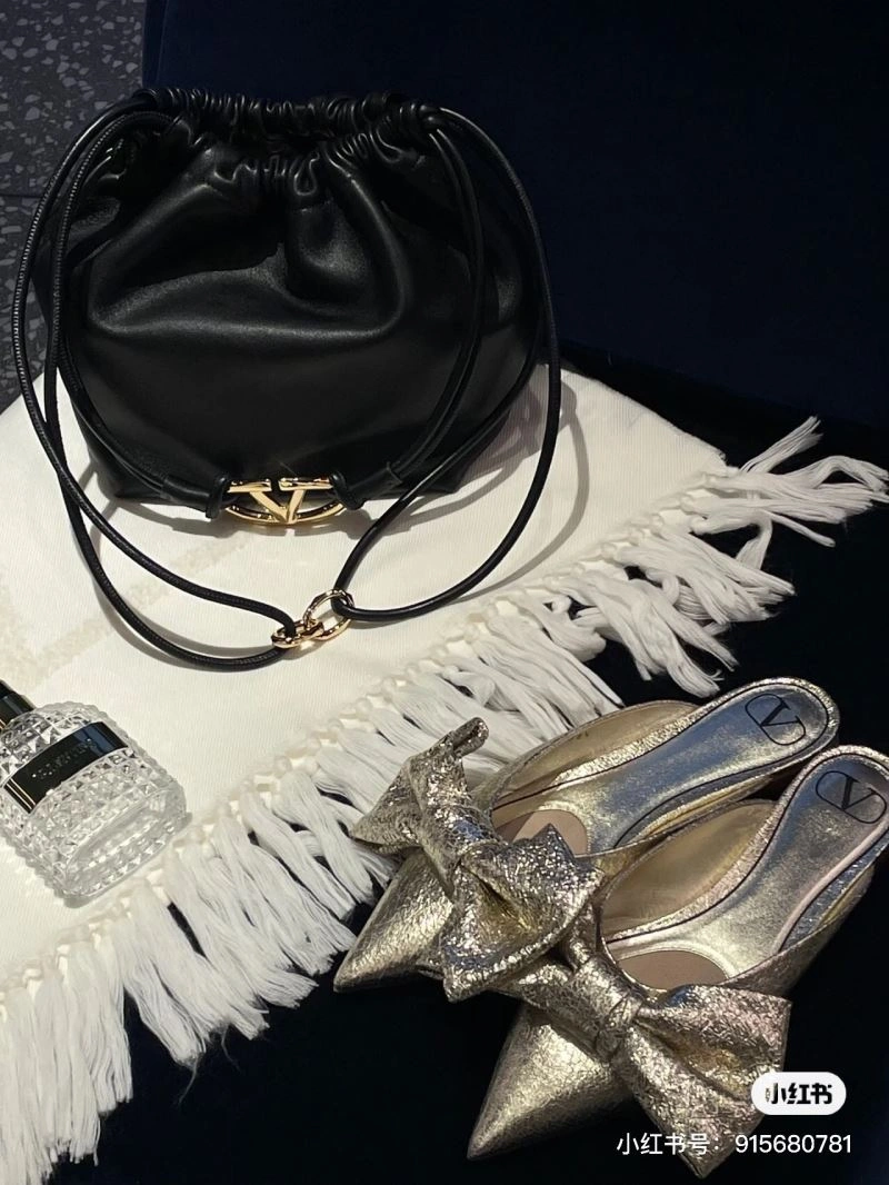 Accurate model Valentino Backpacks