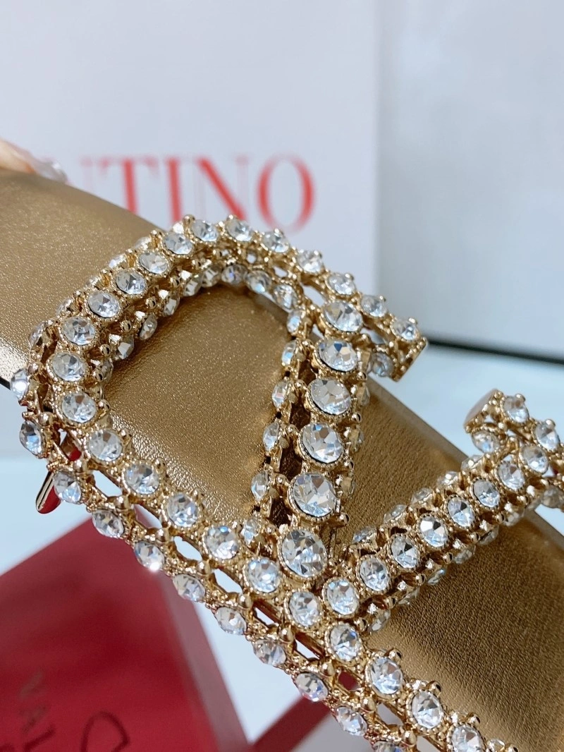 Top match Valentino Belts