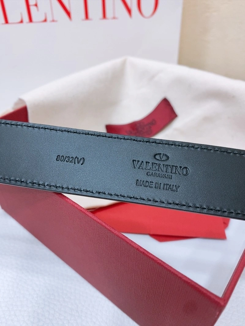 Exact replica Valentino Belts