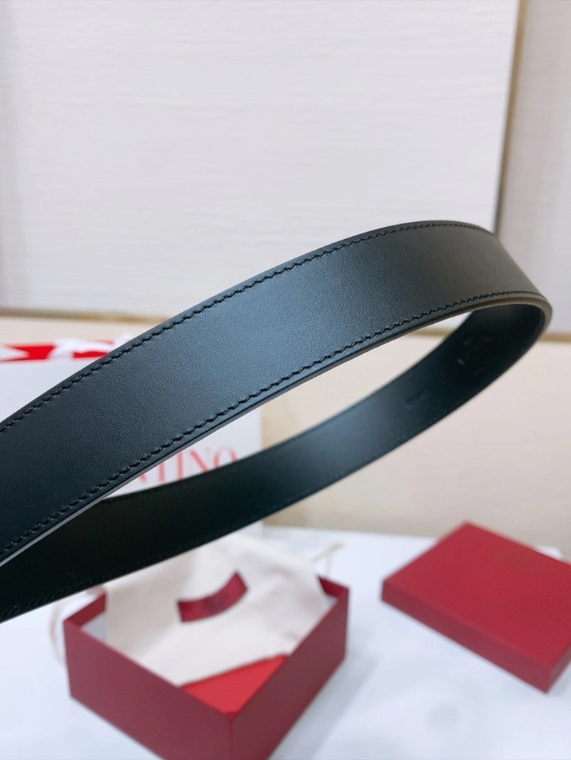 Exact replica Valentino Belts