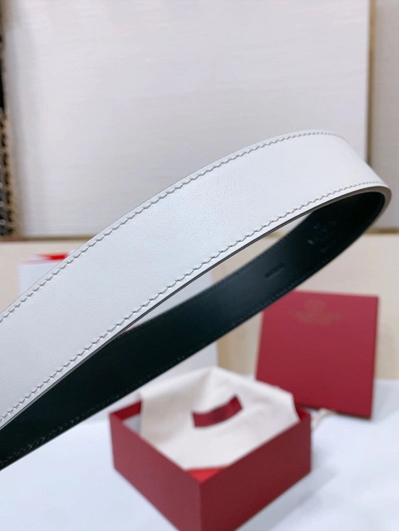 1:1 copy Valentino Belts