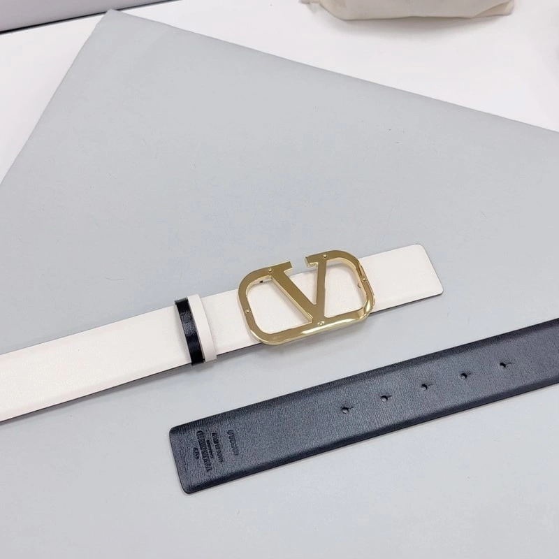 Low-cost Valentino Belts