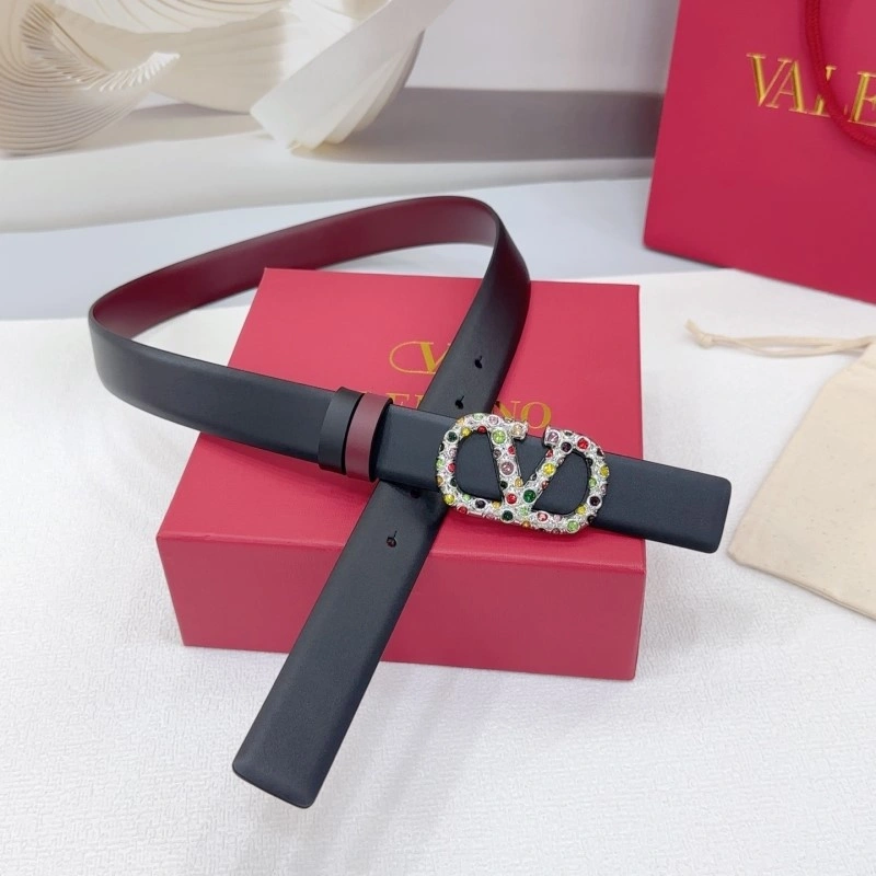 Low-cost Valentino Belts
