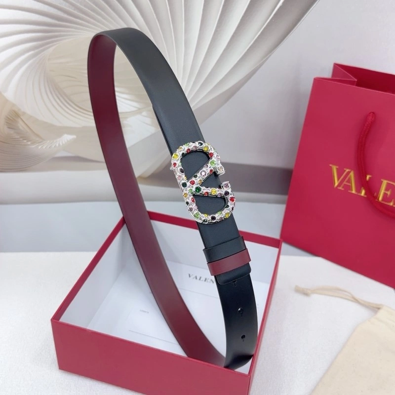 Low-cost Valentino Belts