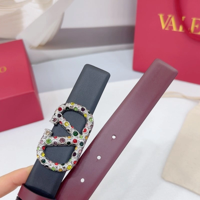 Low-cost Valentino Belts