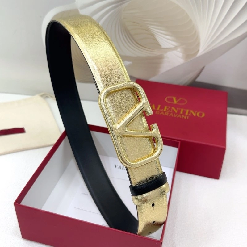 Low-cost Valentino Belts
