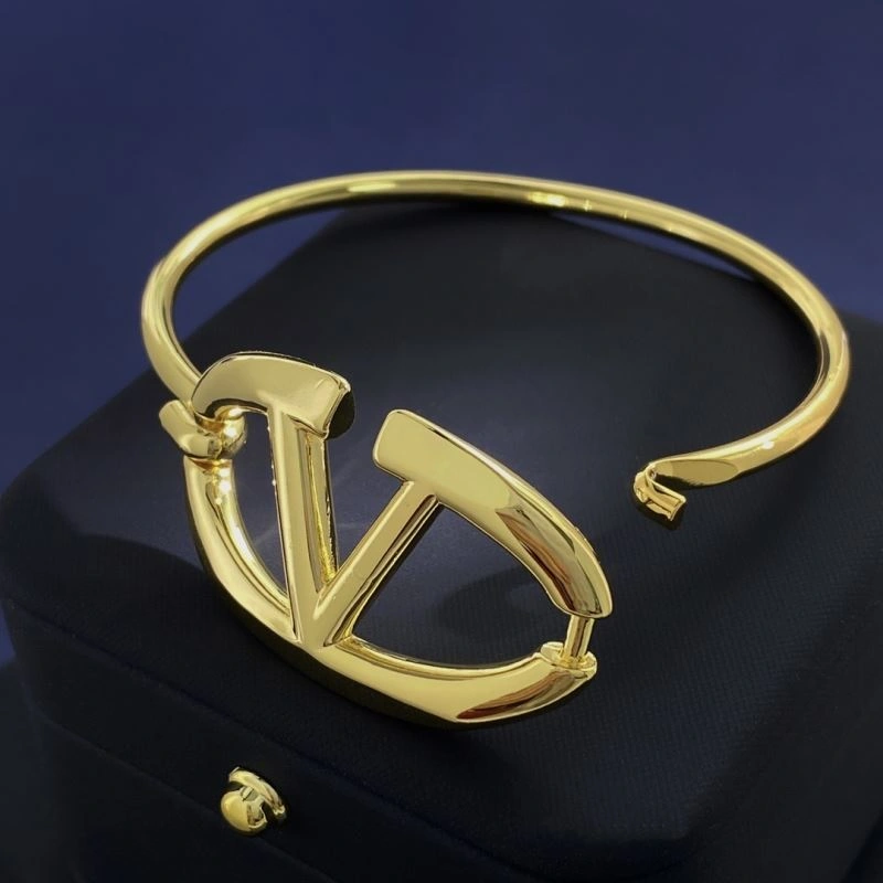 Cut-rate Valentino Bracelets