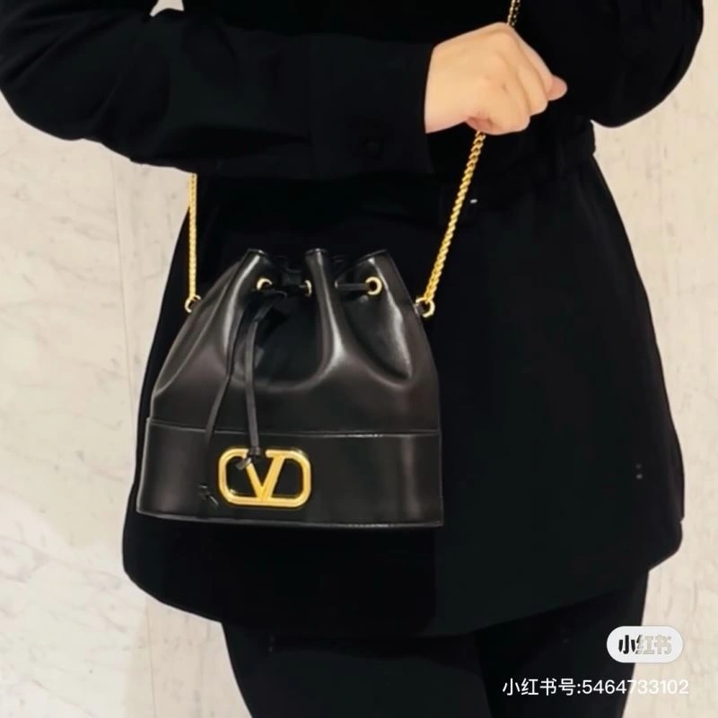 Top match Valentino Bucket Bags