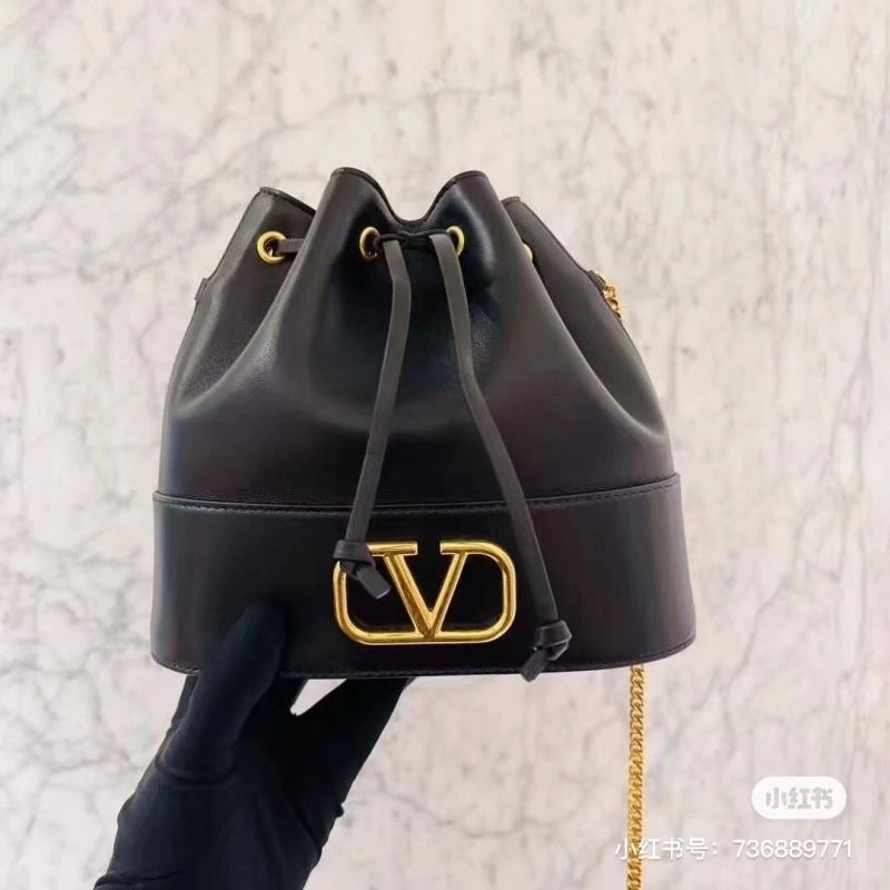 Top match Valentino Bucket Bags