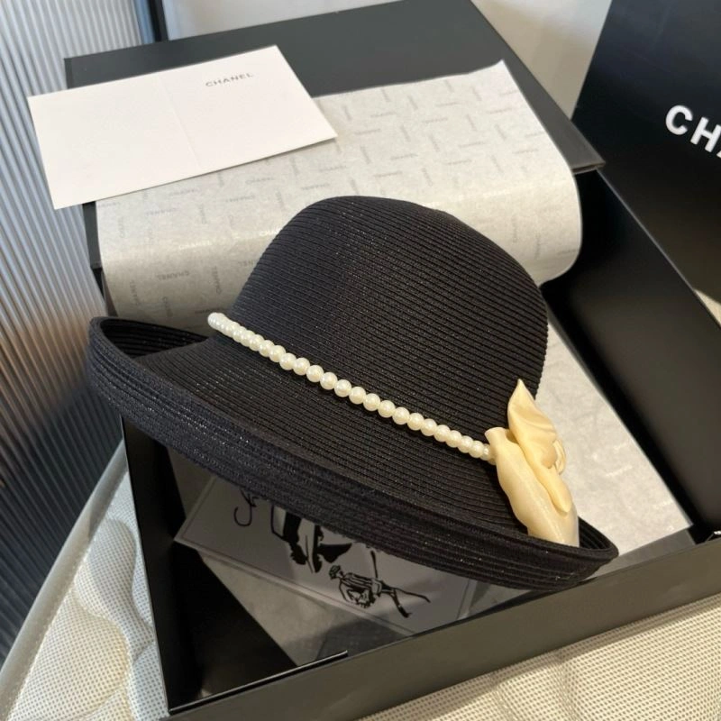 Top match Valentino Caps