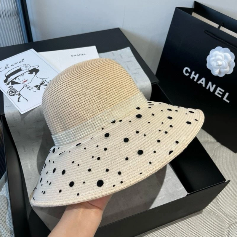 Valentino Caps
