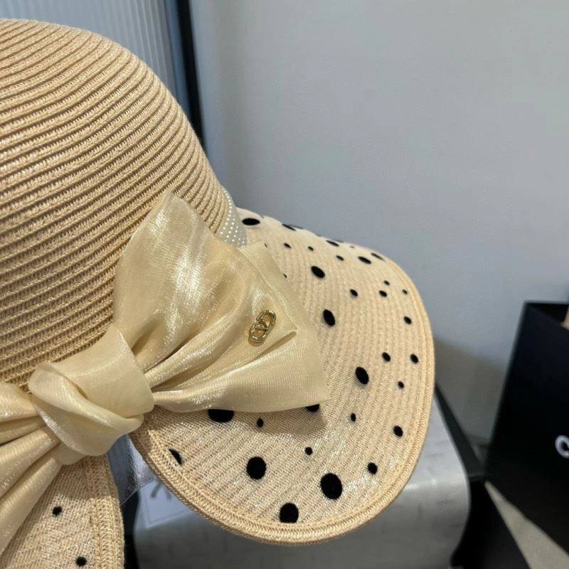 Mirror quality Valentino Caps