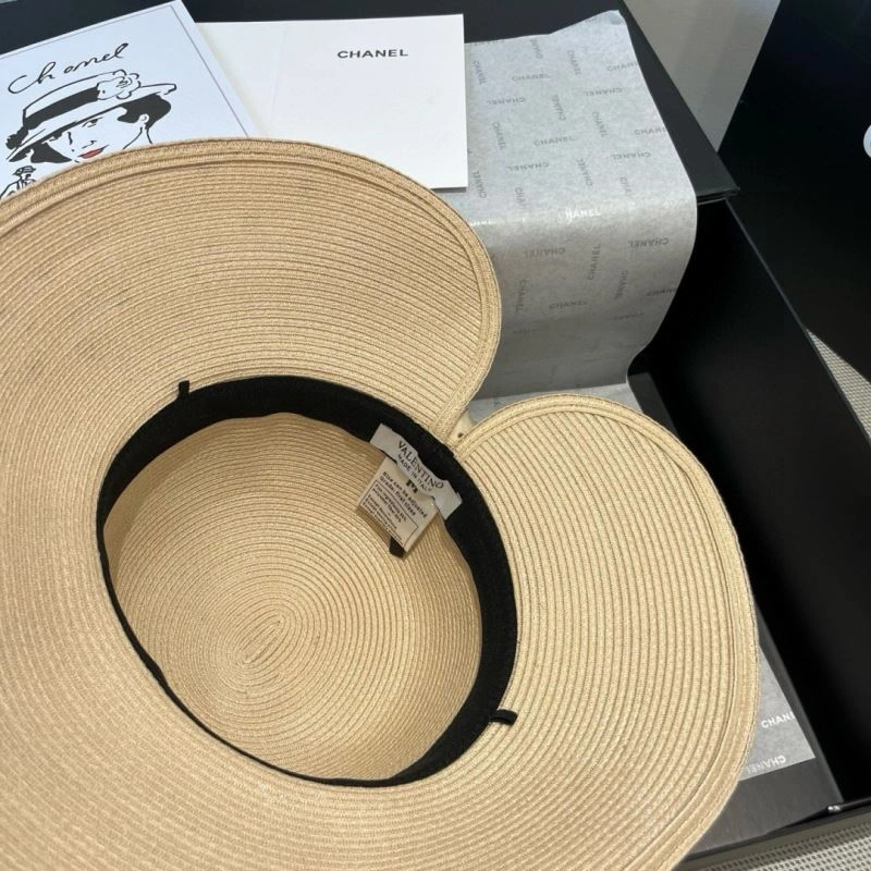 Mirror quality Valentino Caps