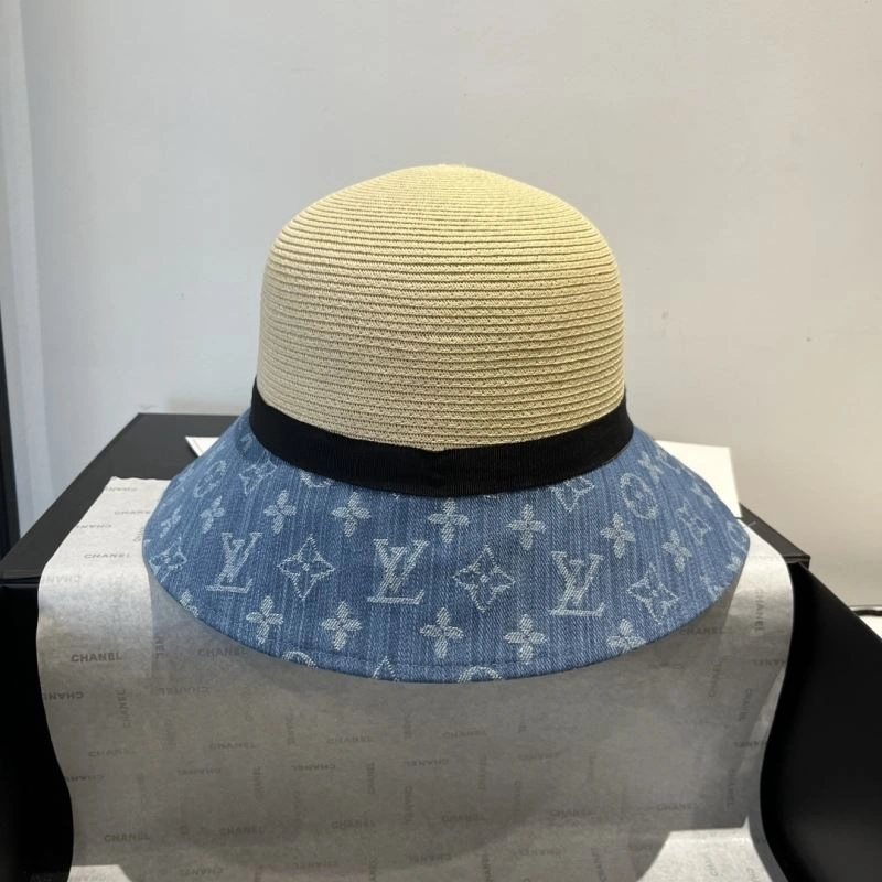 Valentino Caps