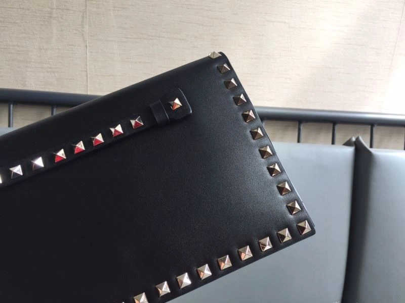 Top match Valentino Clutch Bags