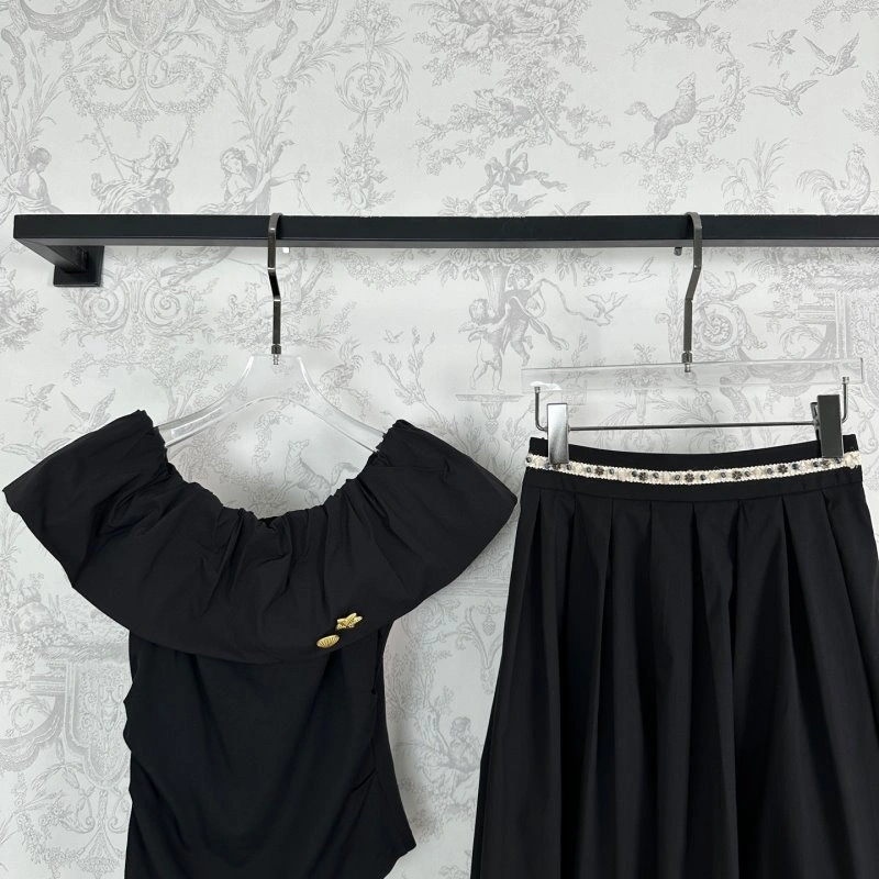 Reasonably priced Valentino Dress Suits