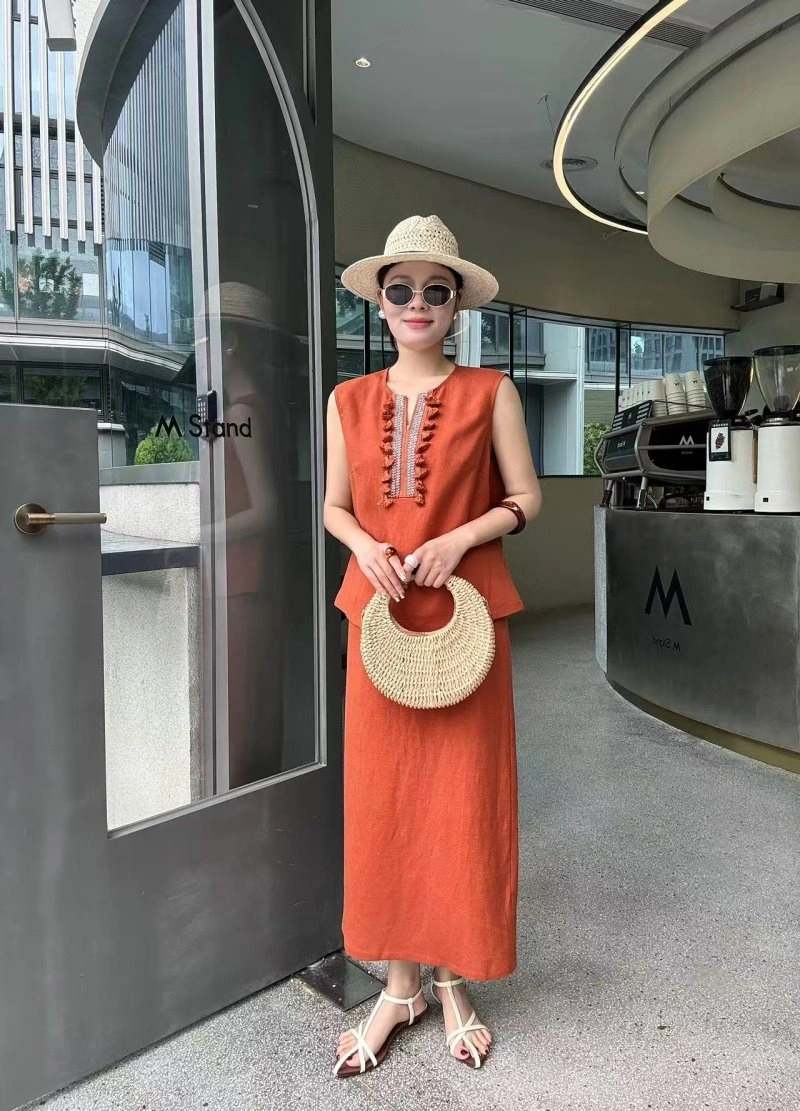 Inexpensive Valentino Dress Suits