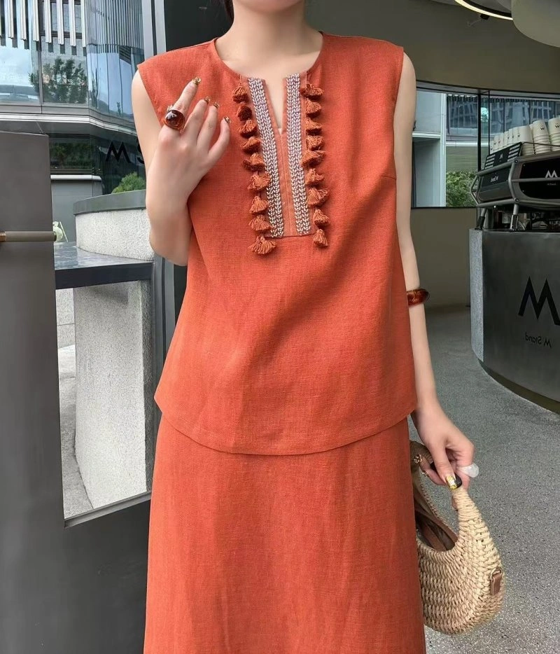Inexpensive Valentino Dress Suits