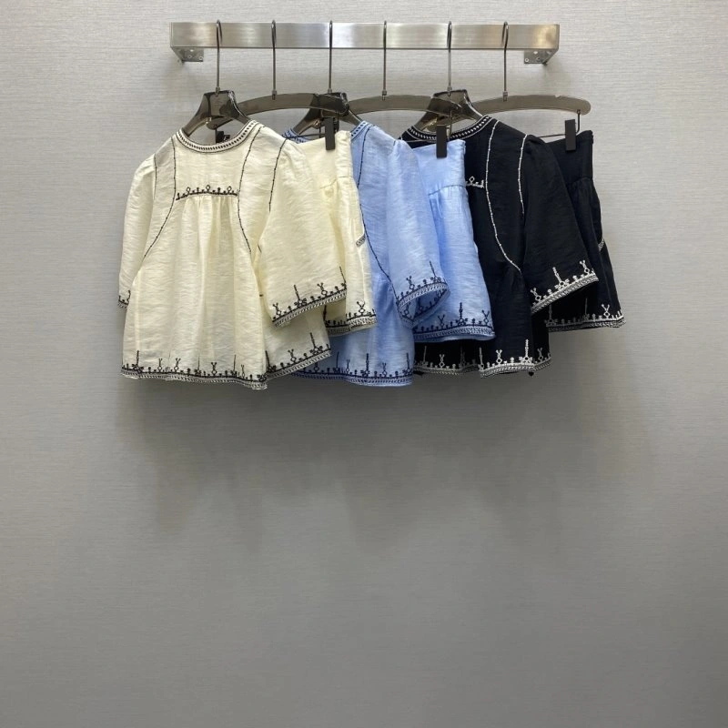 Low-cost Valentino Dress Suits