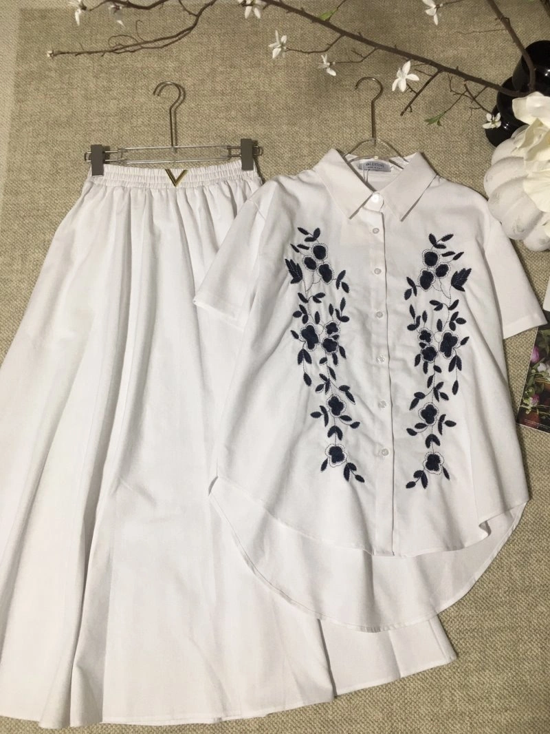 Top match Valentino Dress Suits