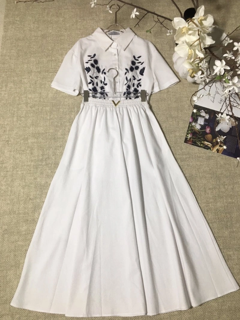 Top match Valentino Dress Suits