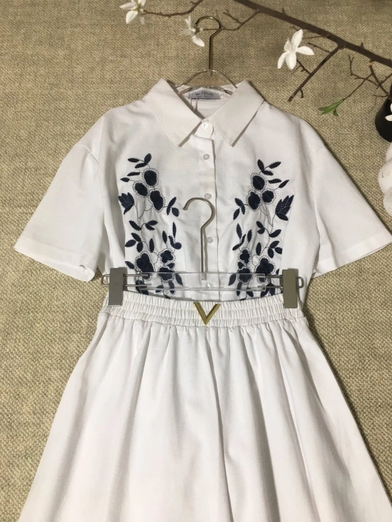Top match Valentino Dress Suits