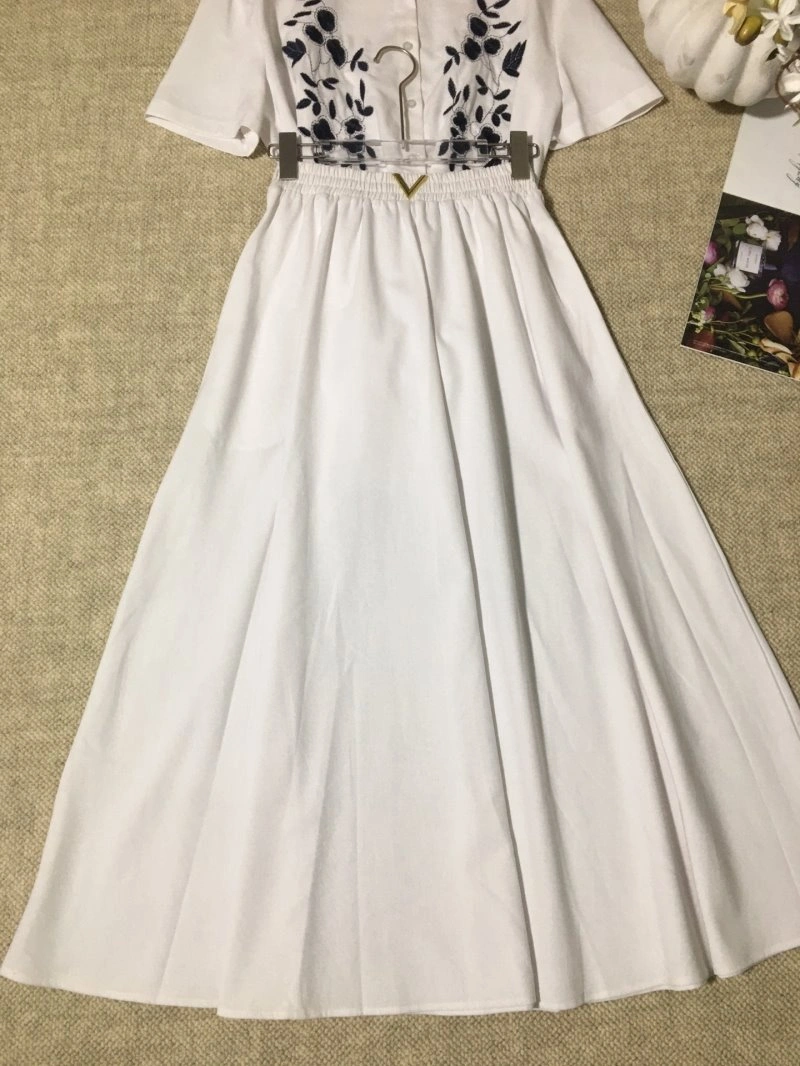 Top match Valentino Dress Suits