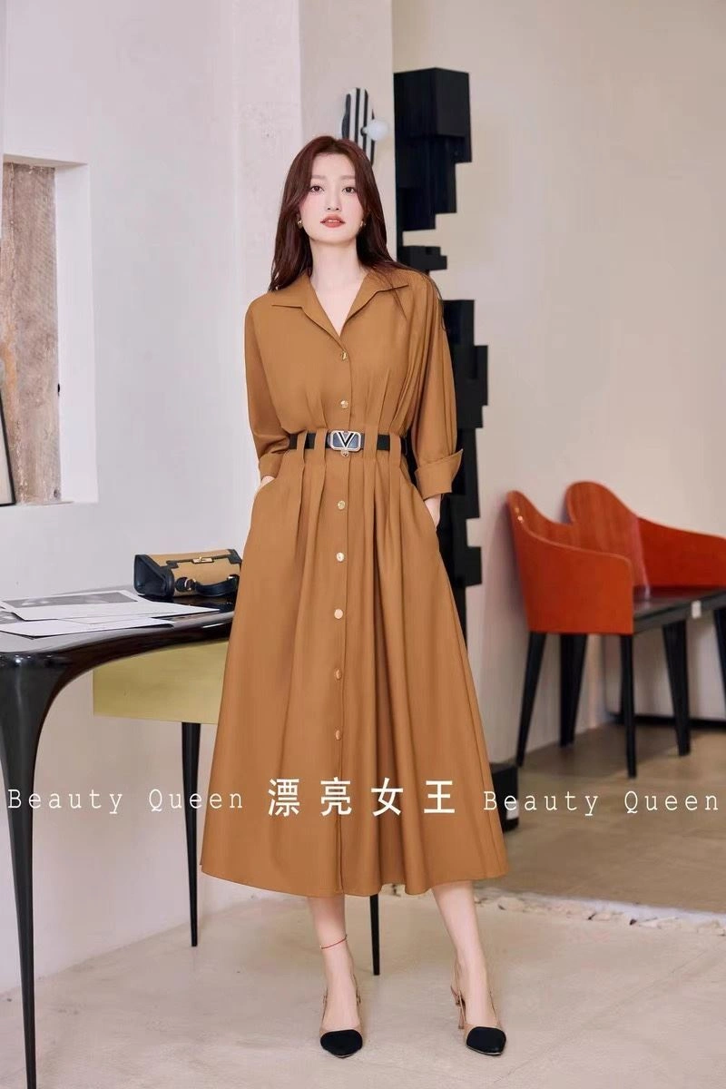 Accurate model Valentino Dress