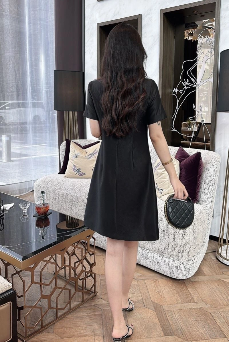 Inexpensive Valentino Dress