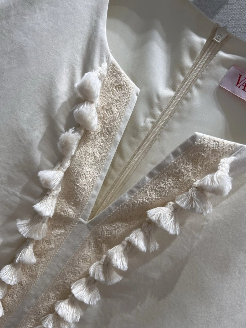 Inexpensive Valentino Dress