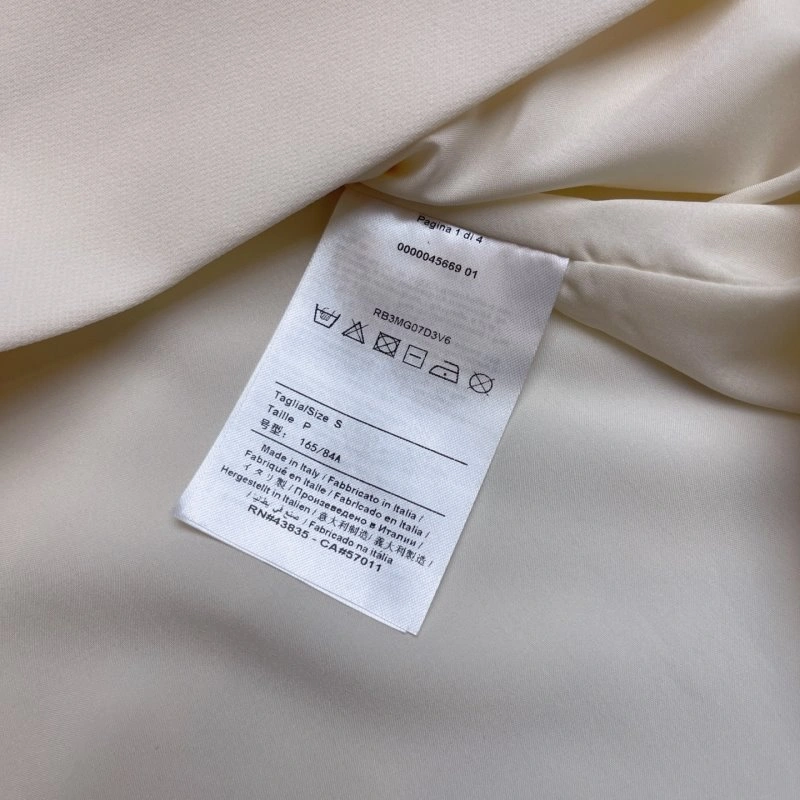 Accurate model Valentino Dress