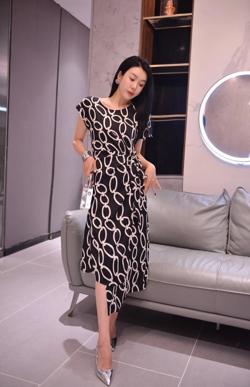 Accurate model Valentino Dress