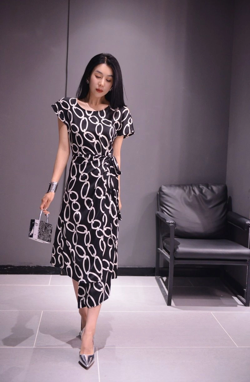 Accurate model Valentino Dress