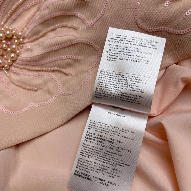 Low-cost Valentino Dress