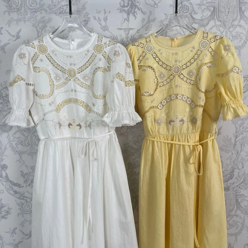 Low-cost Valentino Dress